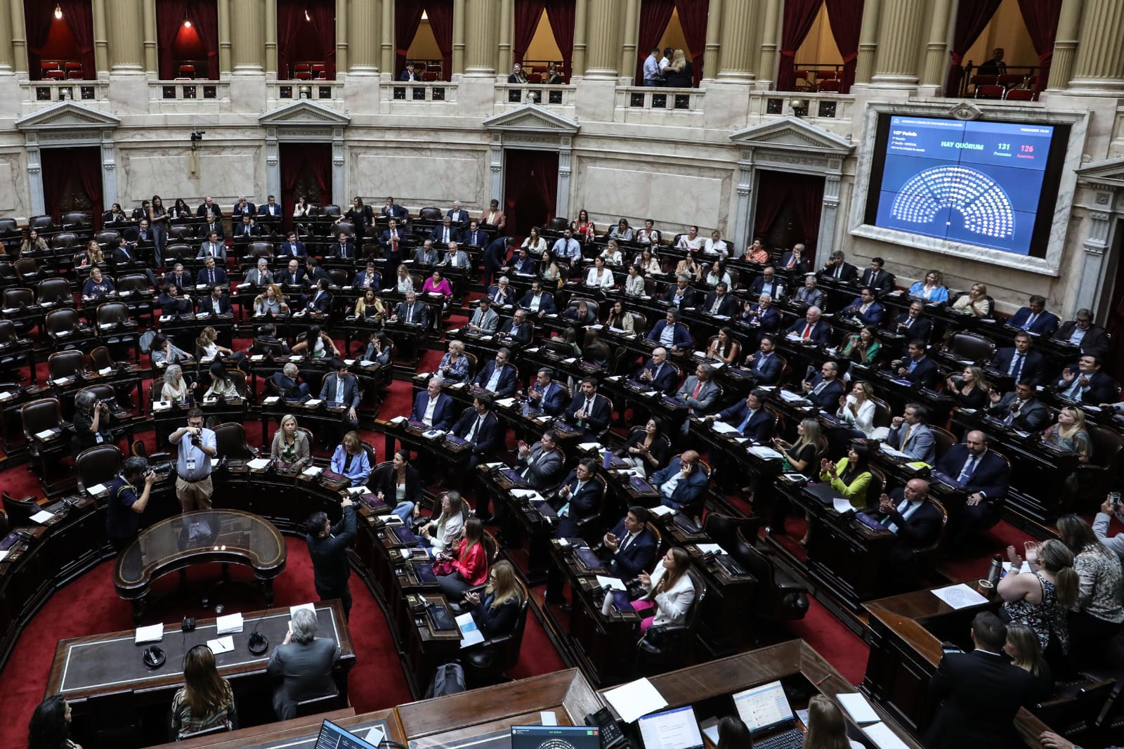Jubilaciones: Diputados aprueban aumento, pero Milei amenaza con veto ...