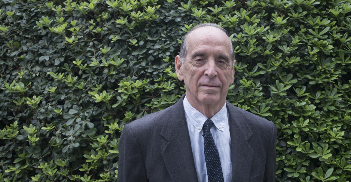 "Dólares por las orejas": Arriazu alerta por chocar la "calesita" - El ...