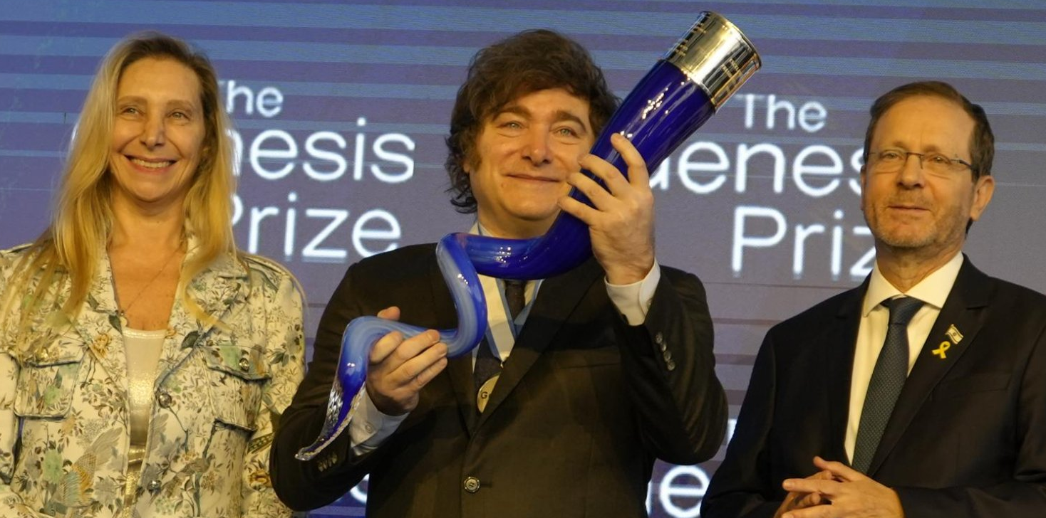 Histórico y viral: Milei recibió el "Nobel judío" y cerró con un grito ...