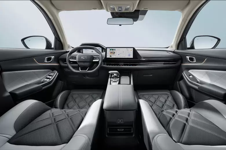 Changan se relanzó en Argentina y lo hizo con el híbrido enchufable más ...